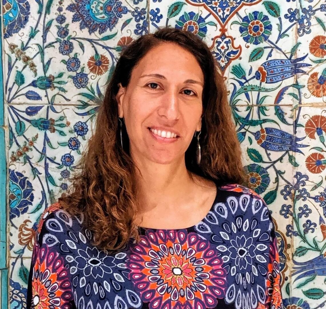 Hands up for teaching excellence - Egyptian Gazette