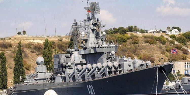 Russia says flagship missile cruiser Moskva sunk after fire - Egyptian ...
