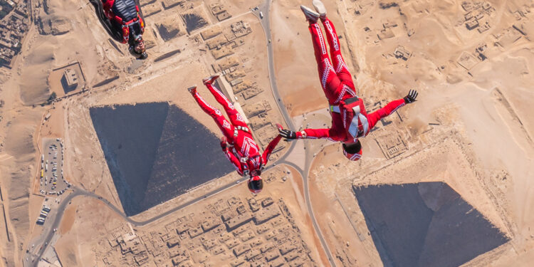 Skydiving festival prepares to start over Giza Pyramids - Egyptian Gazette