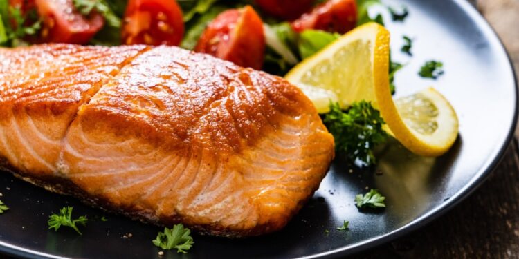 Eating oily fish improves brain health - study - Egyptian Gazette