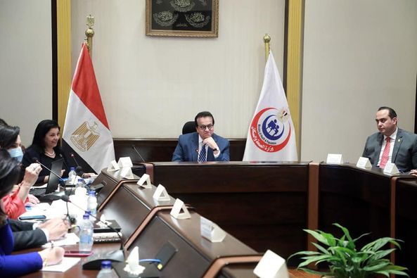 Health minister, WHO official probe manufacturing vaccines by Egypt’s ...