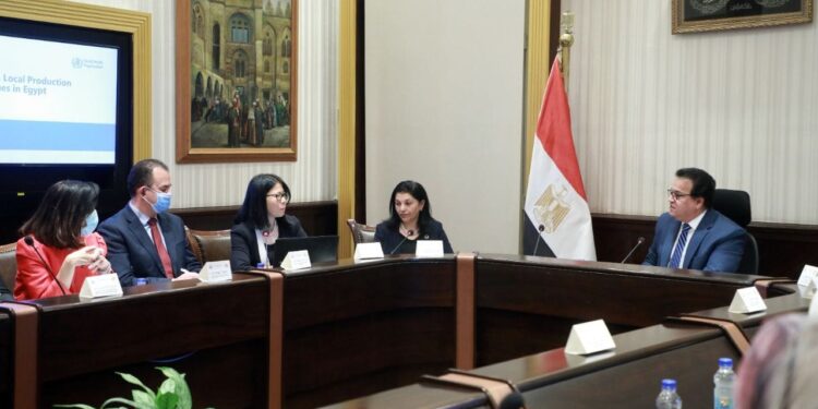 Health minister, WHO official probe manufacturing vaccines by Egypt’s ...