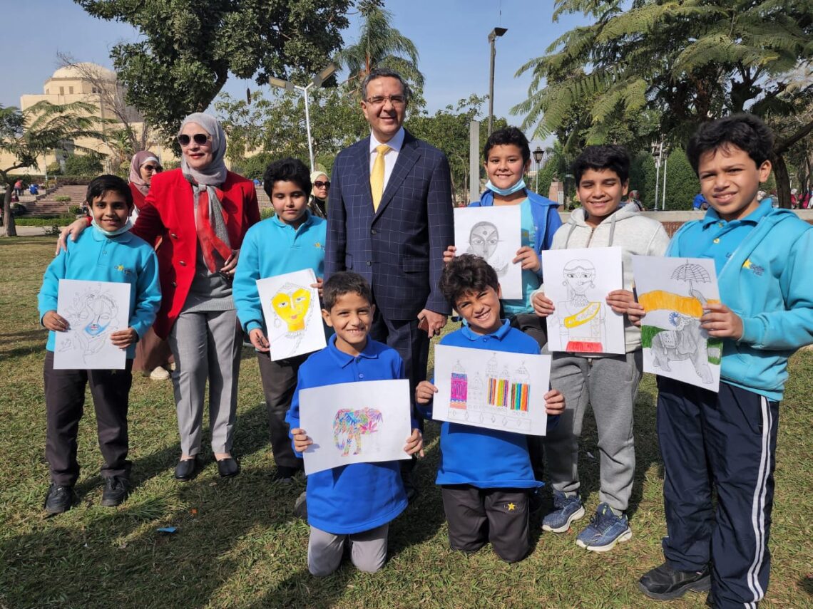 Ambassador of India launches Glimpses of India contest at Al Hurriya ...