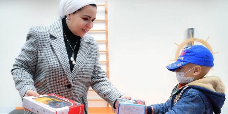 The First Lady Visits Shefaa al-Orman Hospital - Egyptian Gazette