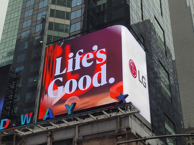LG smiles back to the world with its new brand identity - Egyptian Gazette