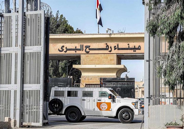 El Arish airport receives 5 aircraft carrying 38 tons of aid, 88 ...