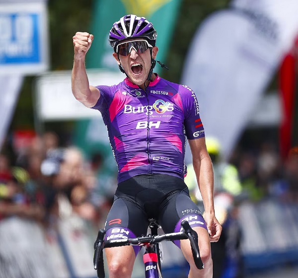 Sanchez grabs Giro stage six - Egyptian Gazette